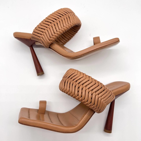 GIA BORGGHINI X RTW | Shoes | Gia Borgghini X Rtw Rosie Toe Ring Mule Sandal Womens 385 Tan ...